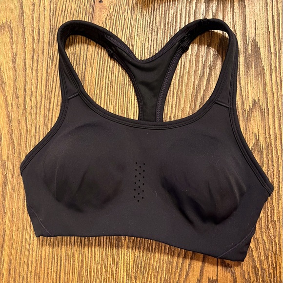 Avia | Intimates & Sleepwear | Avia Black Sports Bra With Built In Cups ...